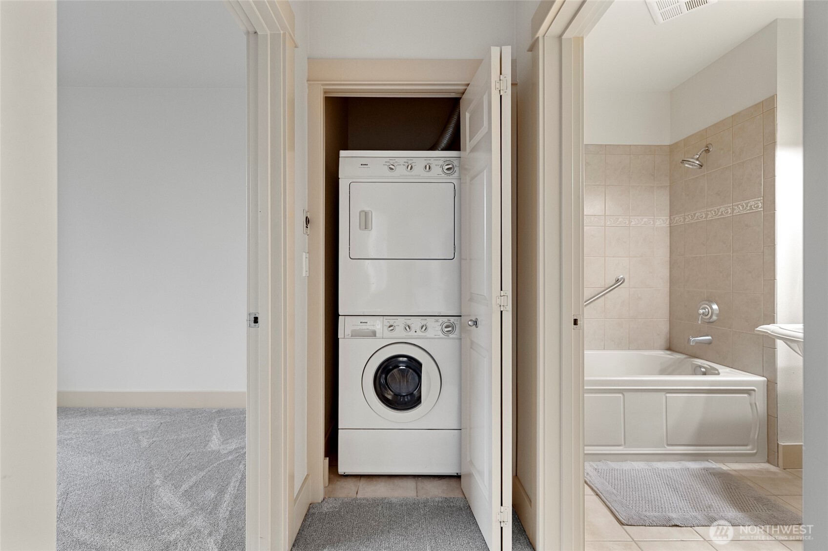 1419 Digby #207 Mount Vernon | Windermere Professional Partners